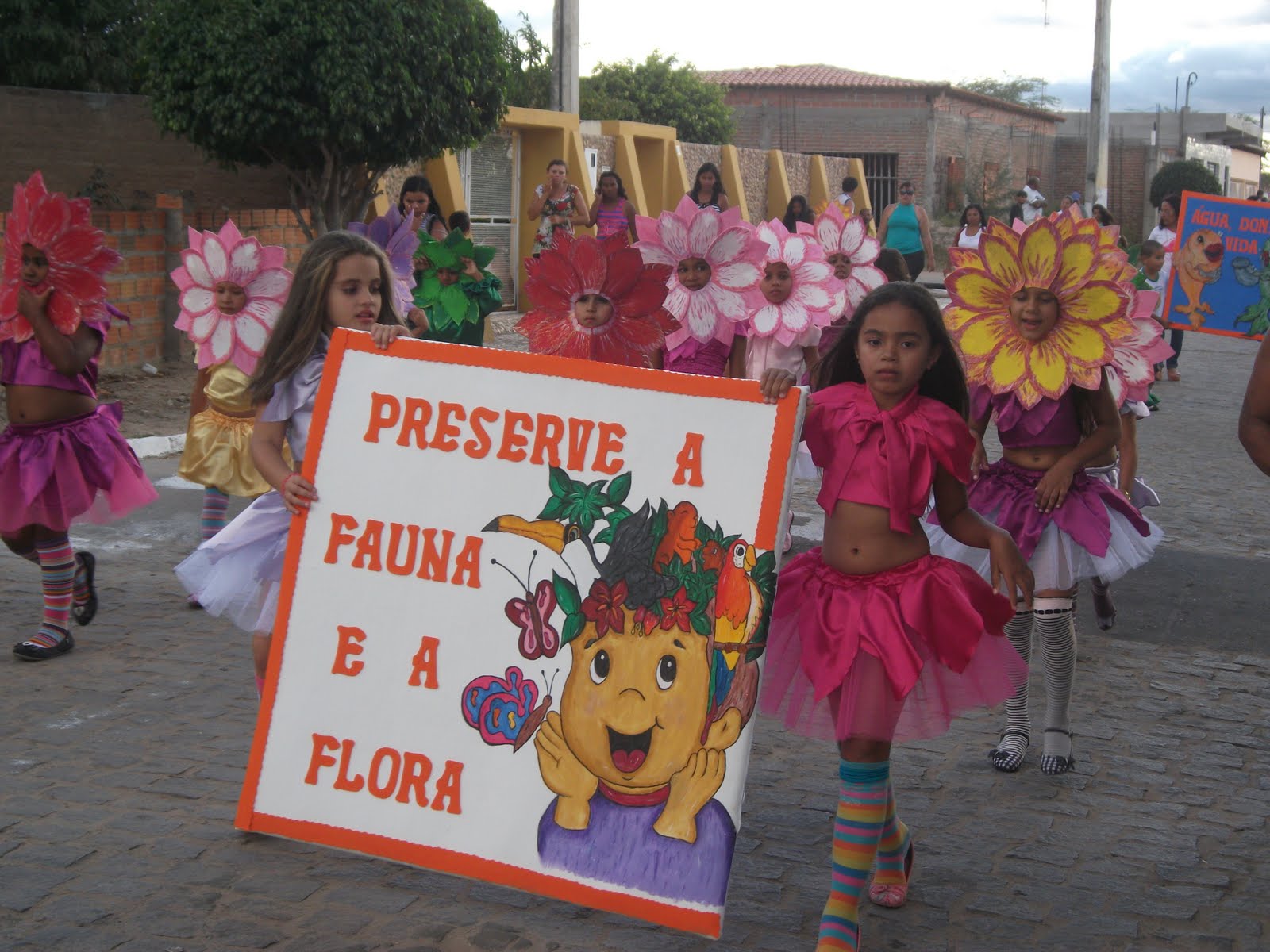 Escola Alice Rodrigues de Moura: DESFILE CÍVICO.
