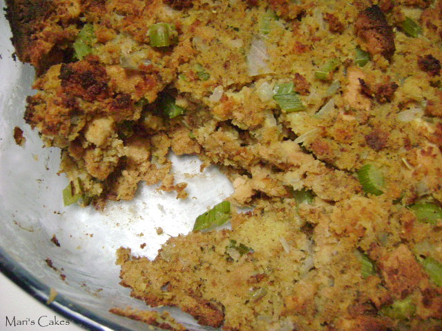 Easy Cornbread Dressing or Stuffing | Mari's Cakes (English)