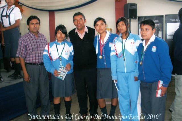 En Ceremonia De JuramentaciÓn De Municipio Escolar Ves