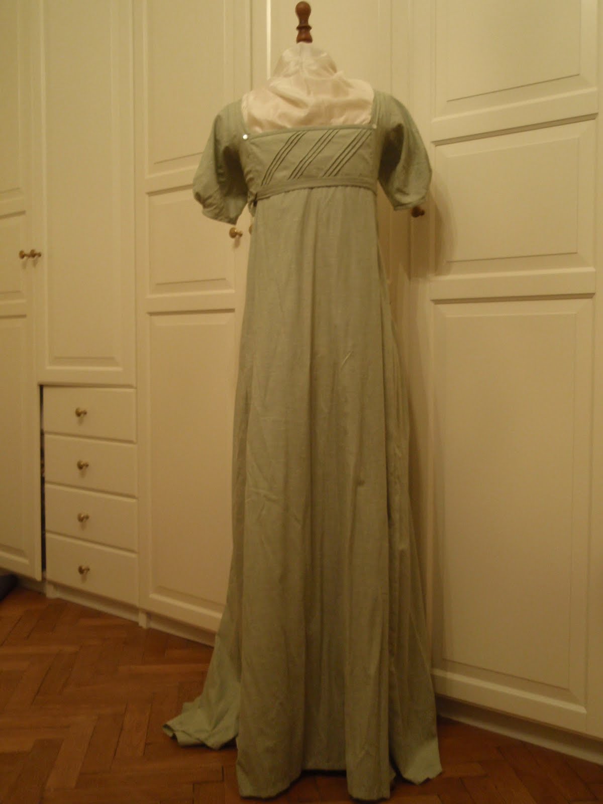 Godiva's Wardrobe: Green regency drop-front dress