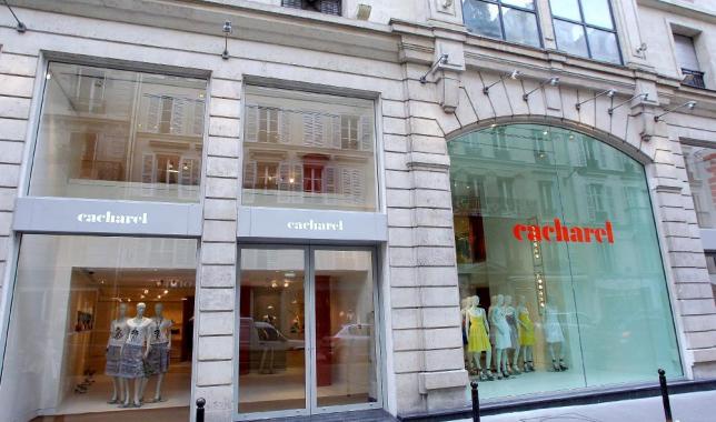 Tour du Mode: Paris / Cacharel, la sale histoire d'une boutique en propre