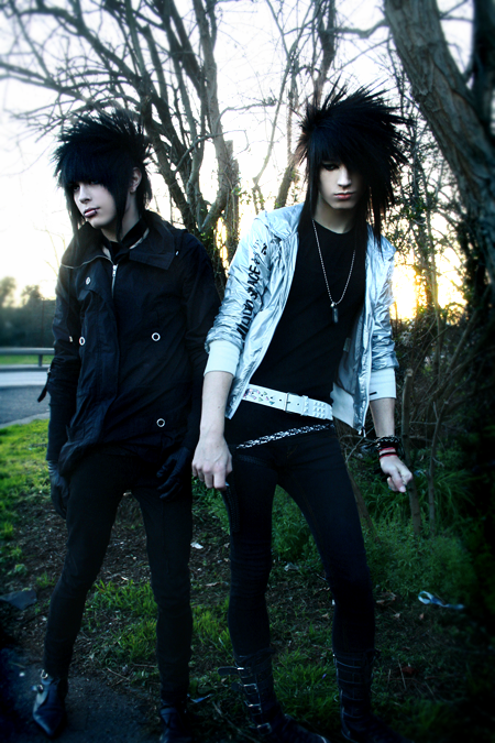 Emo Für Immer: Chris Dakota & Sam Llanasing Emo Für Immer: Chris Dakota & Sam Llanasing