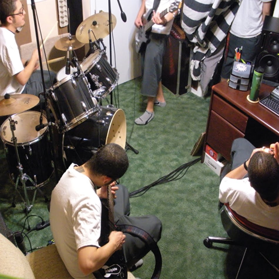 hip hop isn't dead.: Freebies: Linus - Ocean Breeze EP