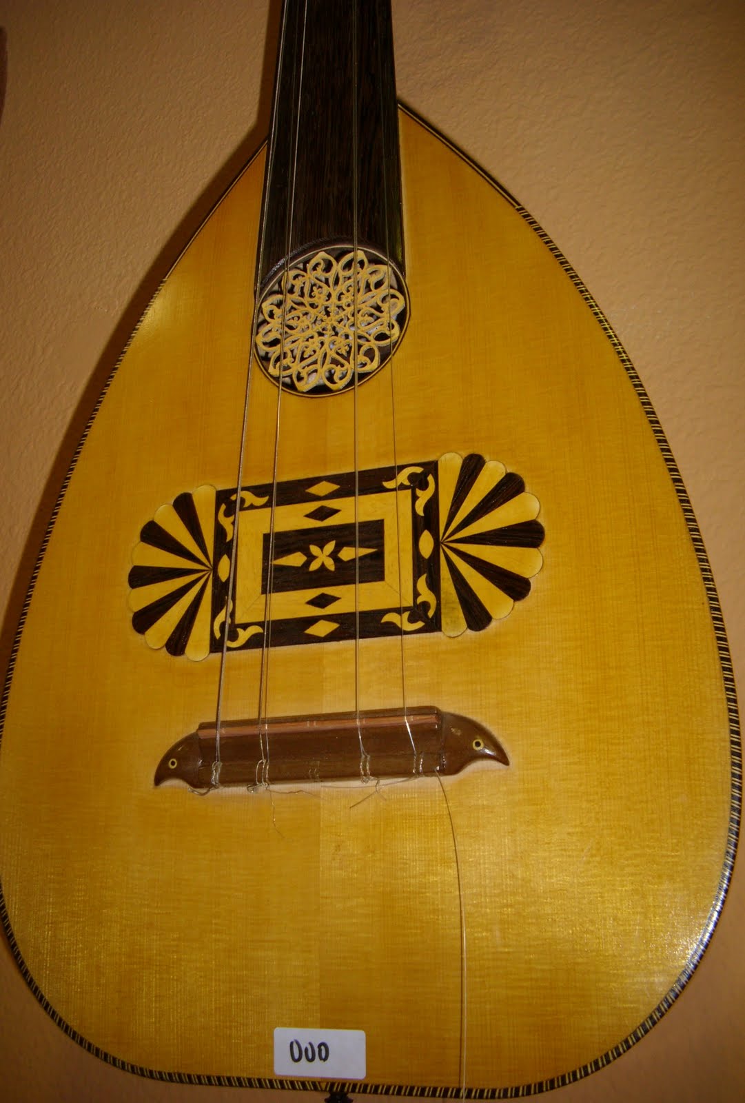 UZMAN ALMERABET: Laúdes (Ud)