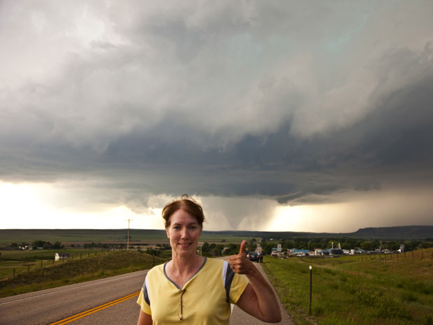 Cantinho da Brisa: Por R$ 600 ao dia, casal oferece 'caçada a tornados ...