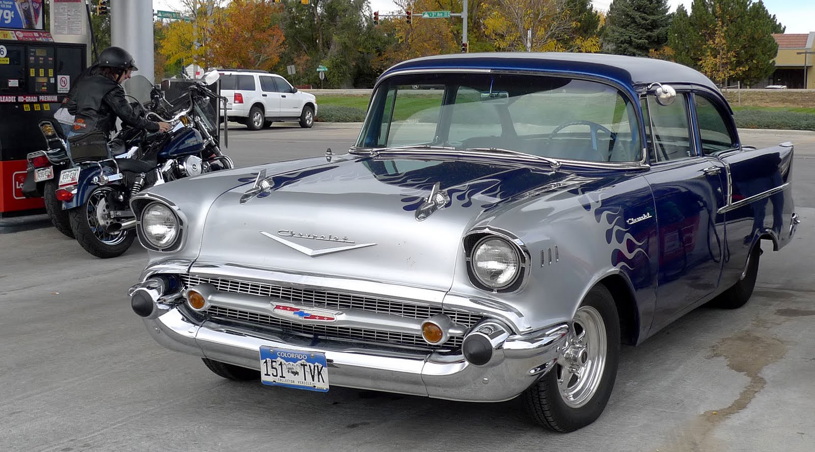 A Picture a Day Blog - 2010: 10.10.24 .... Pretty cars