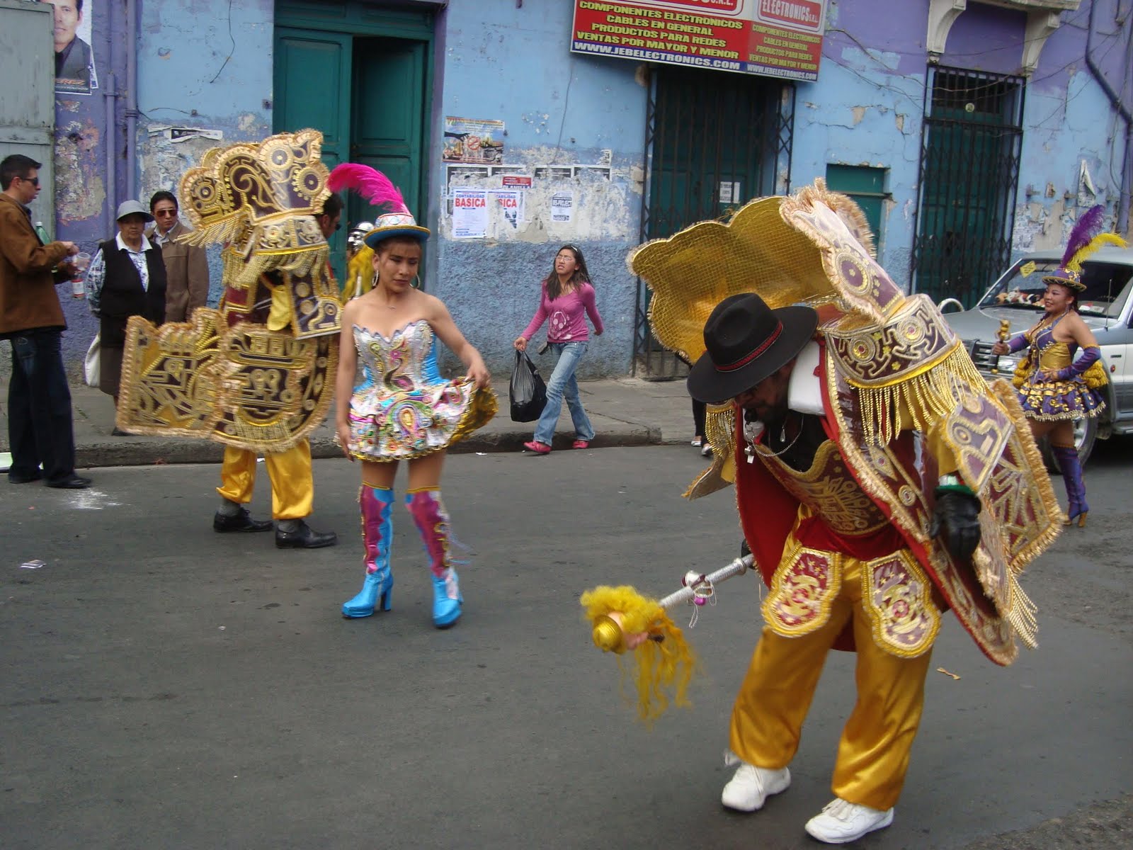 LOST IN PEROU: La Paz et le catch bolivien