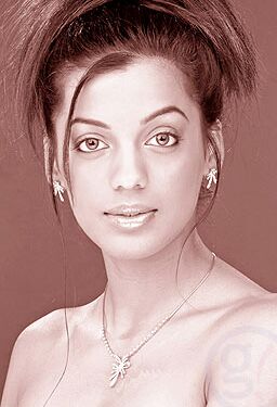 Deepika Padukone, Mugdha Godse & Sophie Choudhury on Accessories ...