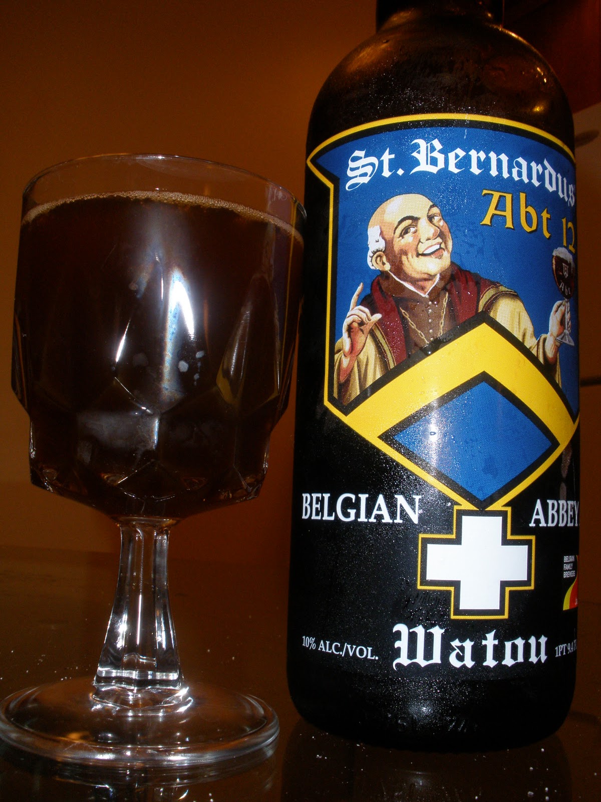 Matt's Beer Den: St. Bernardus Abt 12 - Happy Monk Ale