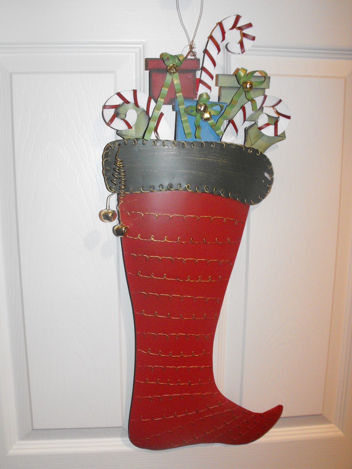 Abundant Chaos, Abundant Blessings: Inside of the house decorated - Check!