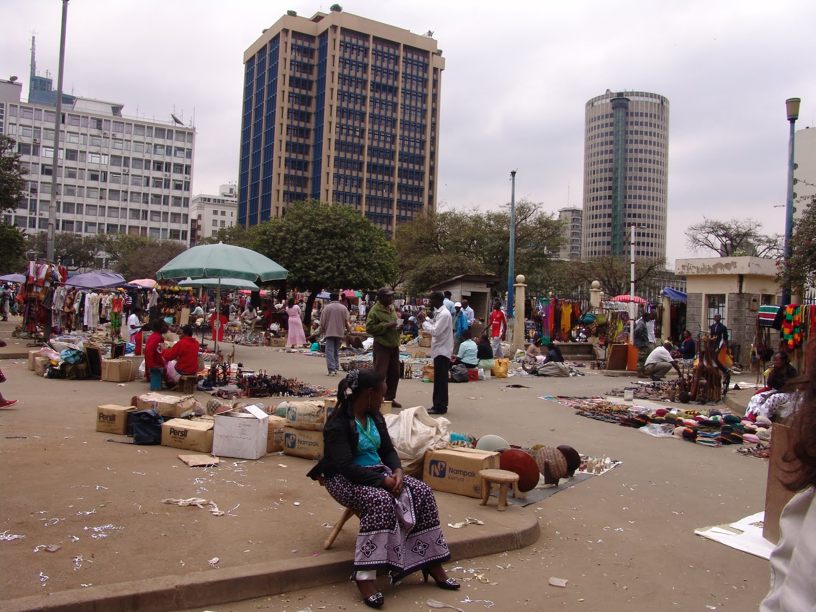 Patrick & Katie in Kenya: Downtown Nairobi