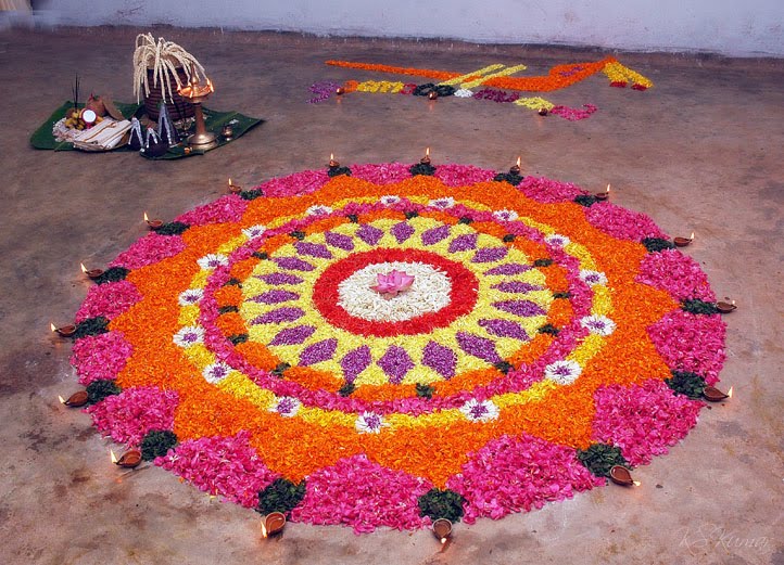 Onam Pookalam Designs Photos and Ideas 2012: Onam,Pookalam,Aththa-Poo ...