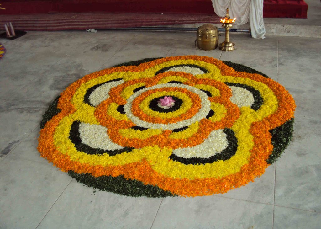 Onam Pookalam Designs Photos and Ideas 2012: Athapookalam designs ...