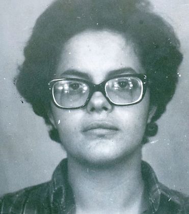 FOTO INEDITA DE DILMA ROUSSEFF AOS 19 ANOS DE IDADE - Fórum UOL Jogos
