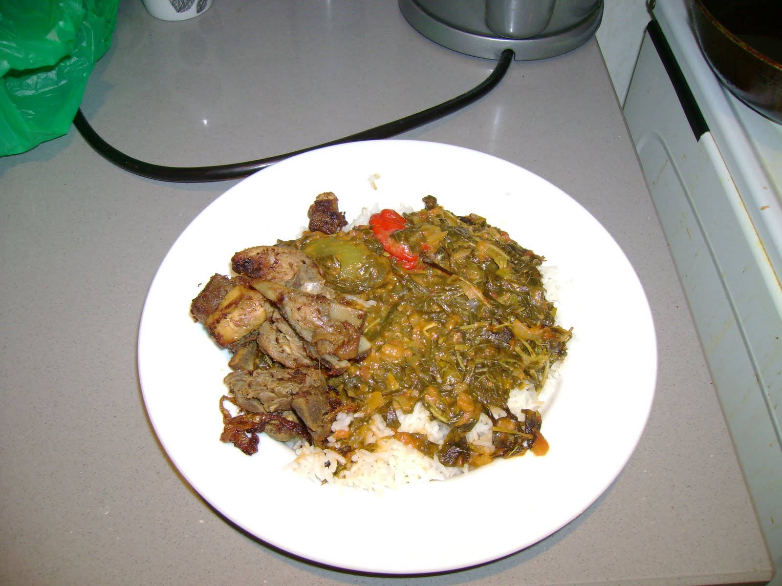 Mapishi Matamu: Mapishi ya Wali, mchicha wa nazi na nyama ya kukaanga