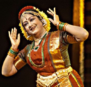 Raji's Ramblings: A THOUSAND YEARS AND A THOUSAND DANCERS