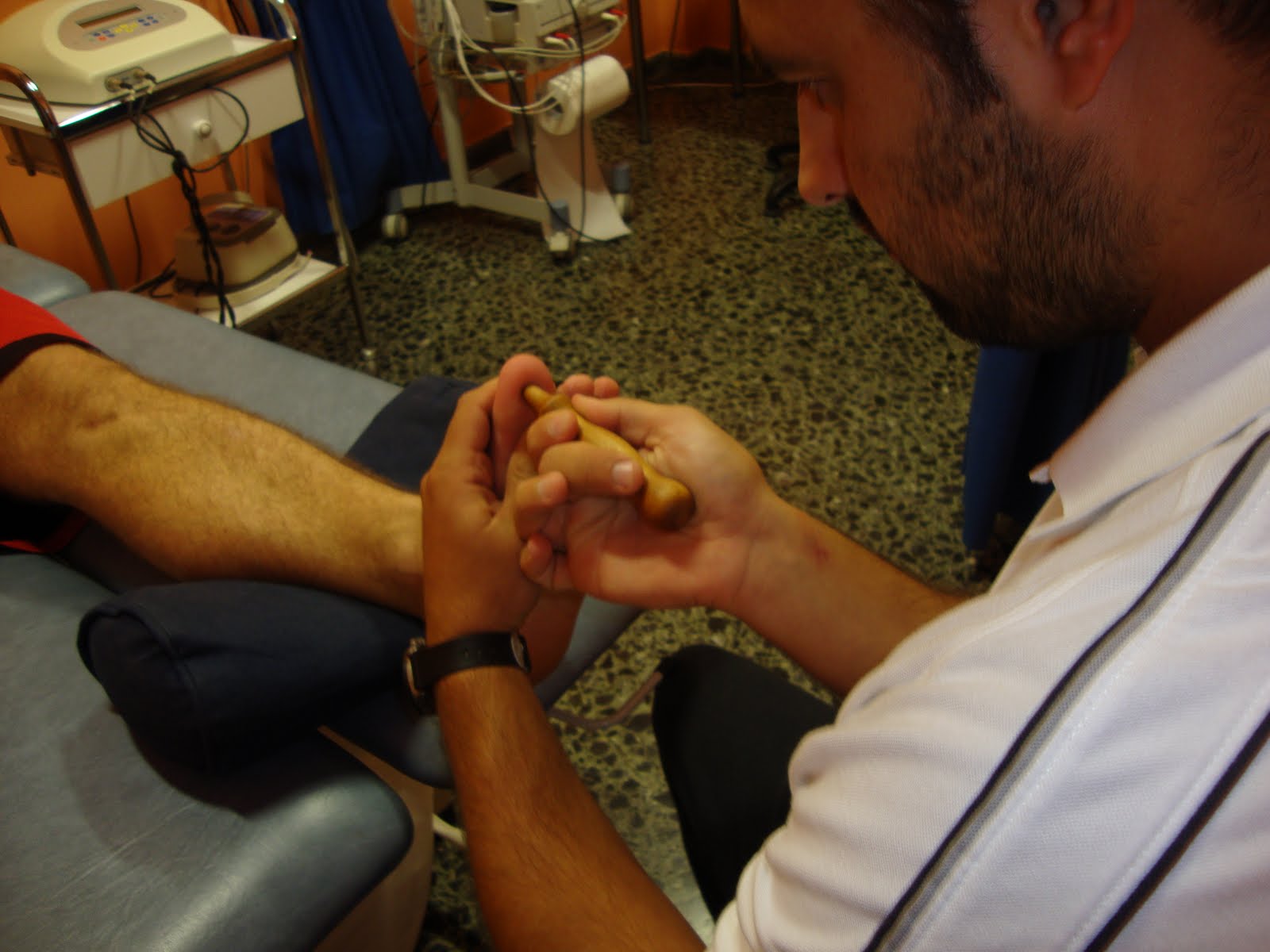 SPORTS THERAPY LOLIS KOSTAS: ΡΗΞΗ ΠΡΟΣΘΙΟΥ ΧΙΑΣΤΟΥ ΣΥΝΔΕΣΜΟΥ (Π.Χ.Σ ...