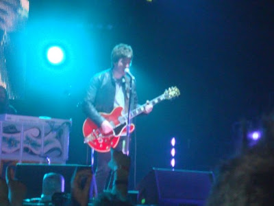 oasisblues: SNOWASIS - Oasis gig in Milan