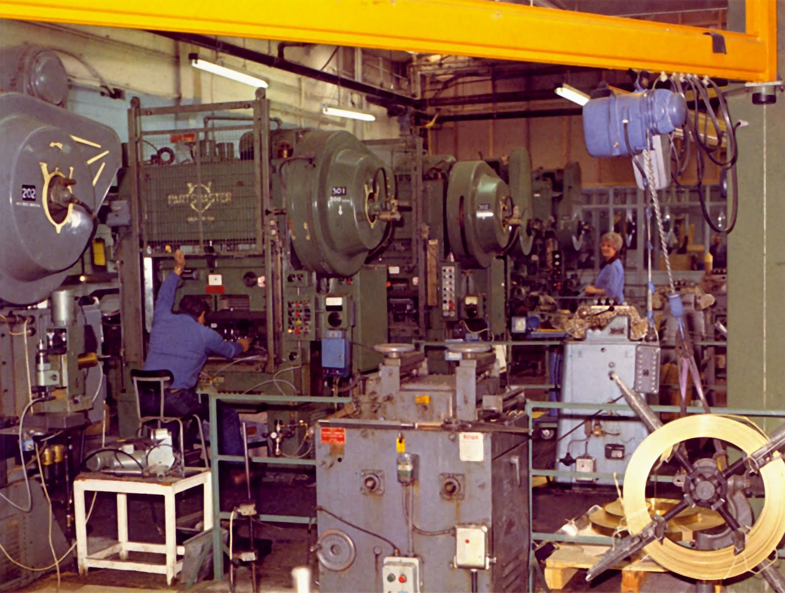 RETRO DUNDEE: INSIDE TIMEX - 1980'S - #1