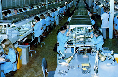 RETRO DUNDEE: INSIDE TIMEX - 1980'S - #1