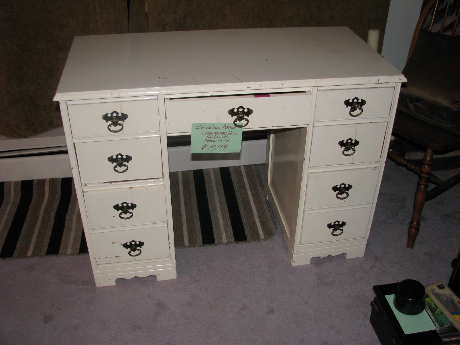 The Crafted Palette: Refurbished Desk