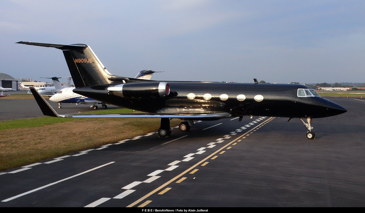 FEBE *** Worldwide Aviation Pictures by FEBE/BernAirNews © : N909JE ...