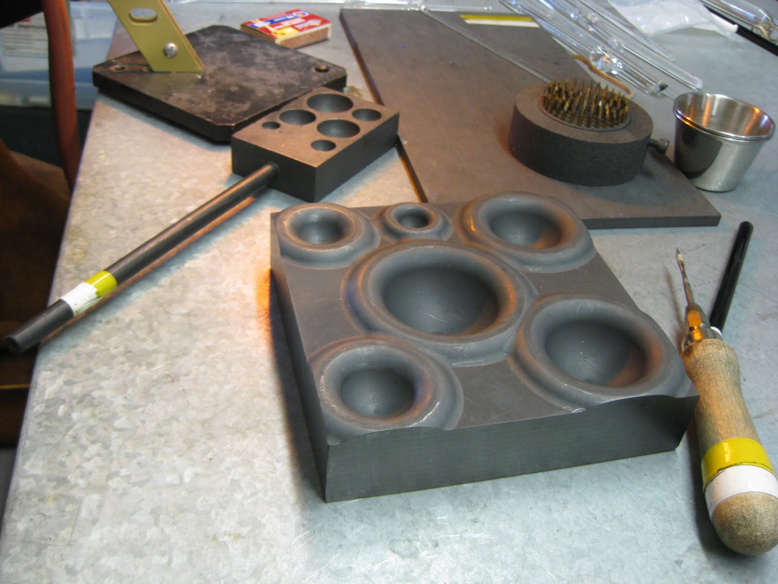 the Garden of Leah: Wonderful Graphite Marble Mold