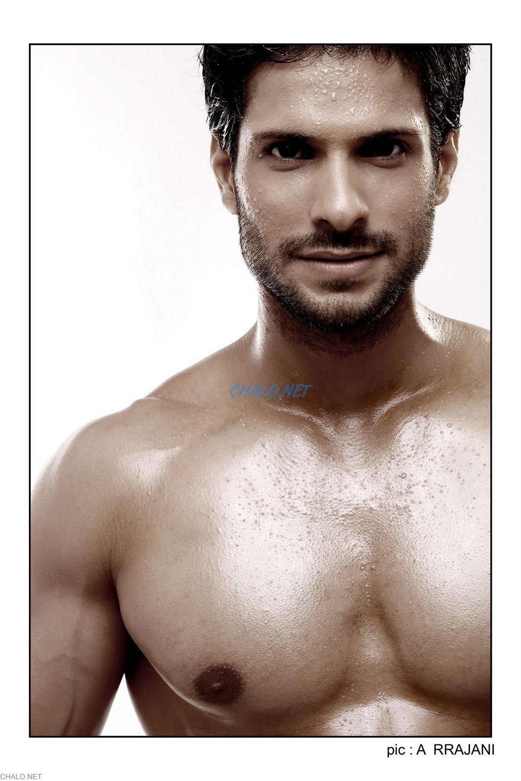 Shirtless Bollywood Men: Prashant Chainani