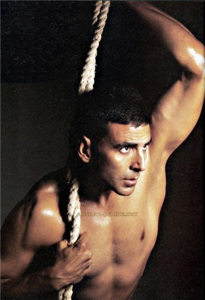 Shirtless Bollywood Men: Akshay Kumar