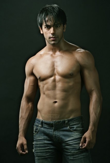 Shirtless Bollywood Men Saurabh Pandey