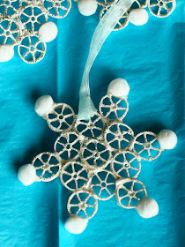 weelife: Pasta Snowflake Ornaments