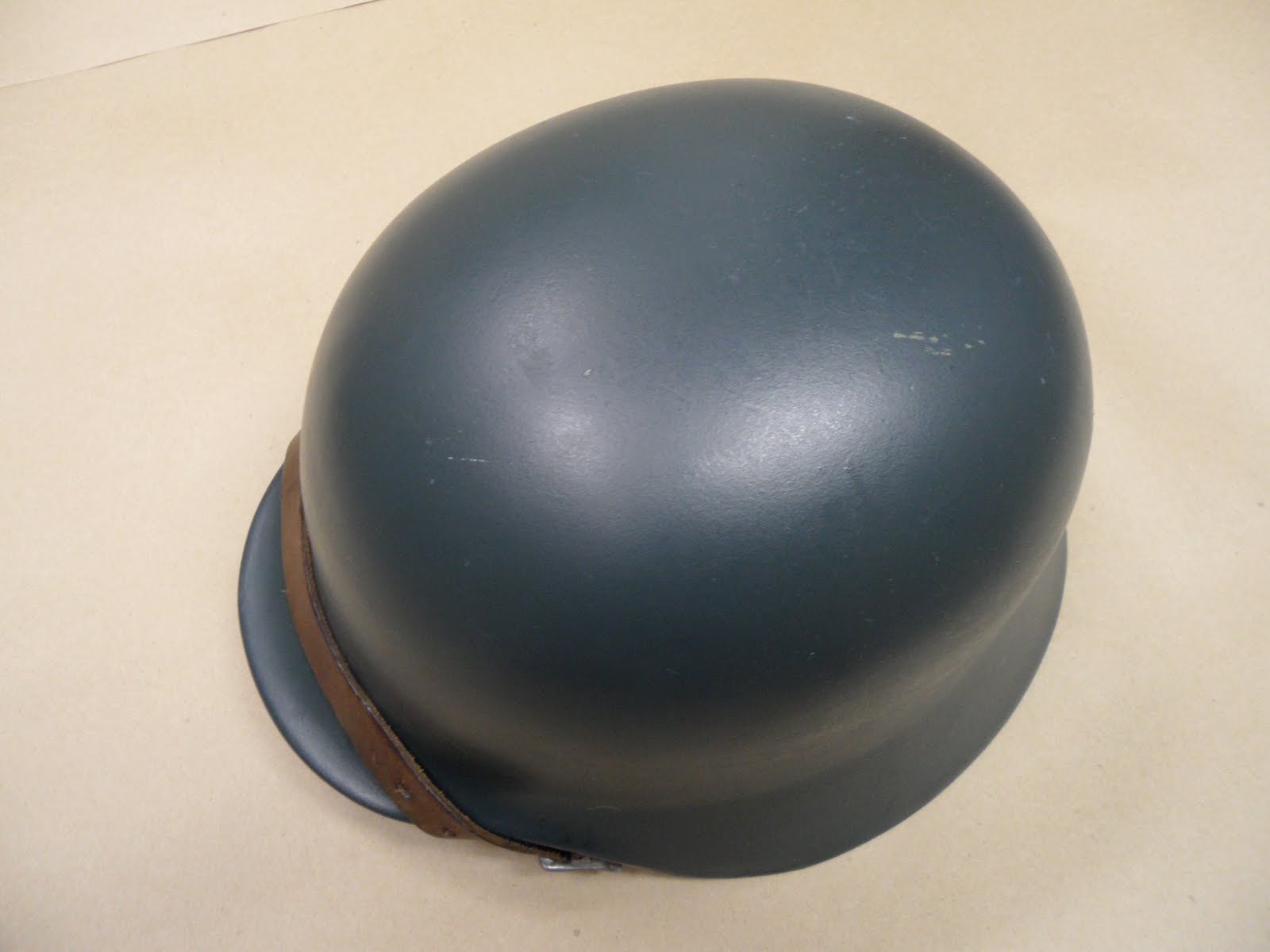 Four Bees: Bundesgrenzschutz M-53 Stahlhelm, BGS M-53 Helmet