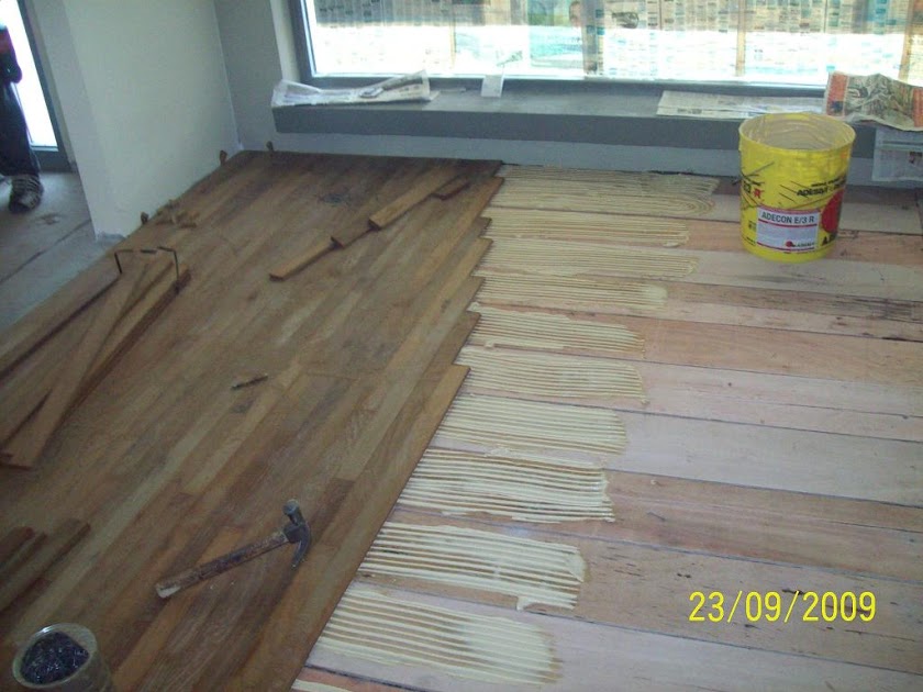 PISO DE PINOTEA PULIDO Y ENCERADO