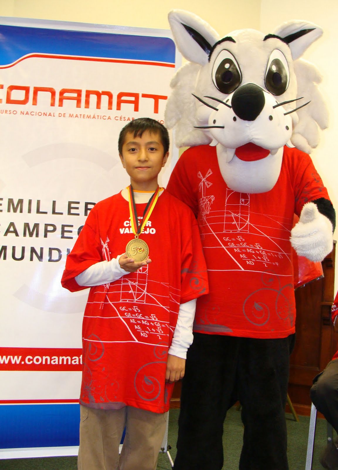 PRENSA ICH: Raúl Chávez suma otra medalla en olimpiadas de matemática