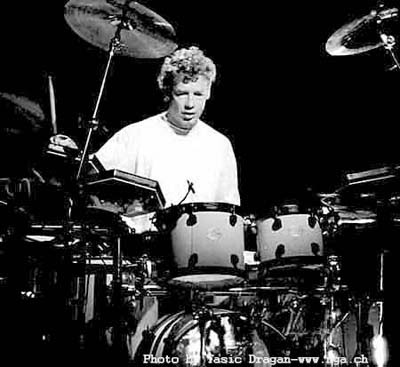 Drummers: Bill Bruford Band - Live at Paradise club, Boston,USA, June ...