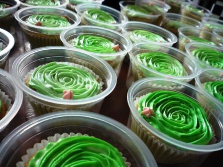 Kay Bakery: Cupcake dlm bekas....