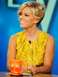 Jon and Kate Plus Eight Fan Site: Kate Gosselin Gets a New Hairstyle