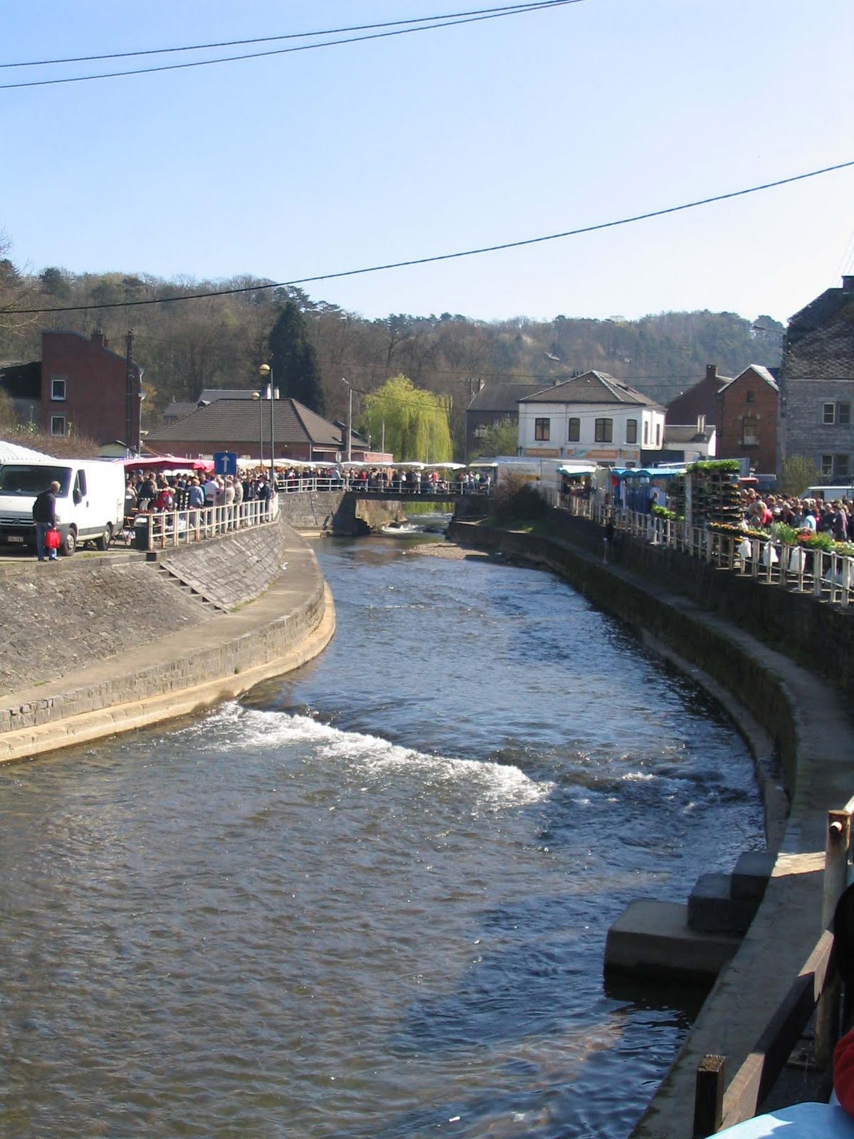 La Boverie Te huur Chalet 36 . La Maison Des Fées.: Naar de Markt in Bomal.