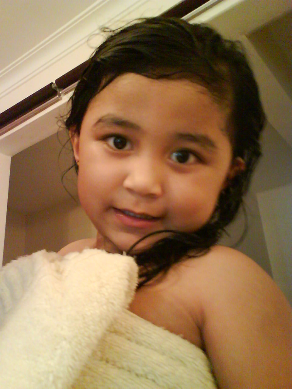 * Ainul A.B *: Adrianna Berkemban