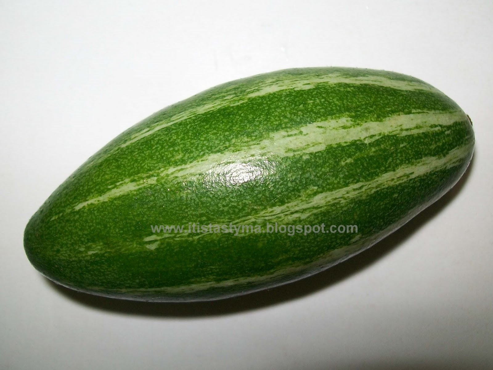 It is tasty ma!: Potoler Dorma -- Stuffed Parwals (Pointed Gourd)