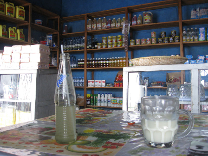 Typical Rwandan shop | en root rwanda