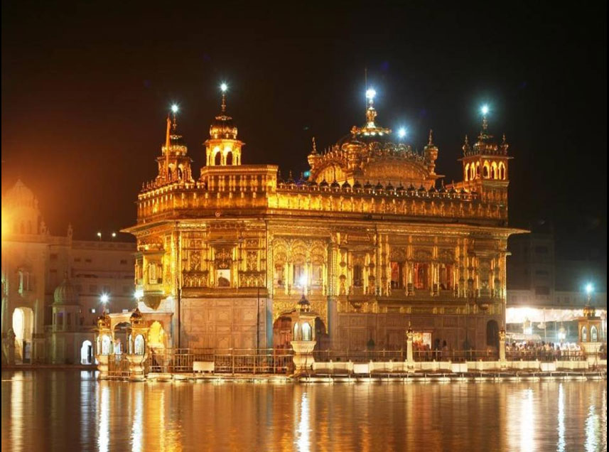 Famous Temples & Landmarks: Golden Temple Amritsar
