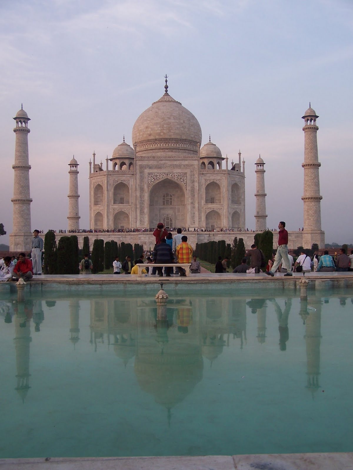 Famous Temples & Landmarks: About Agra