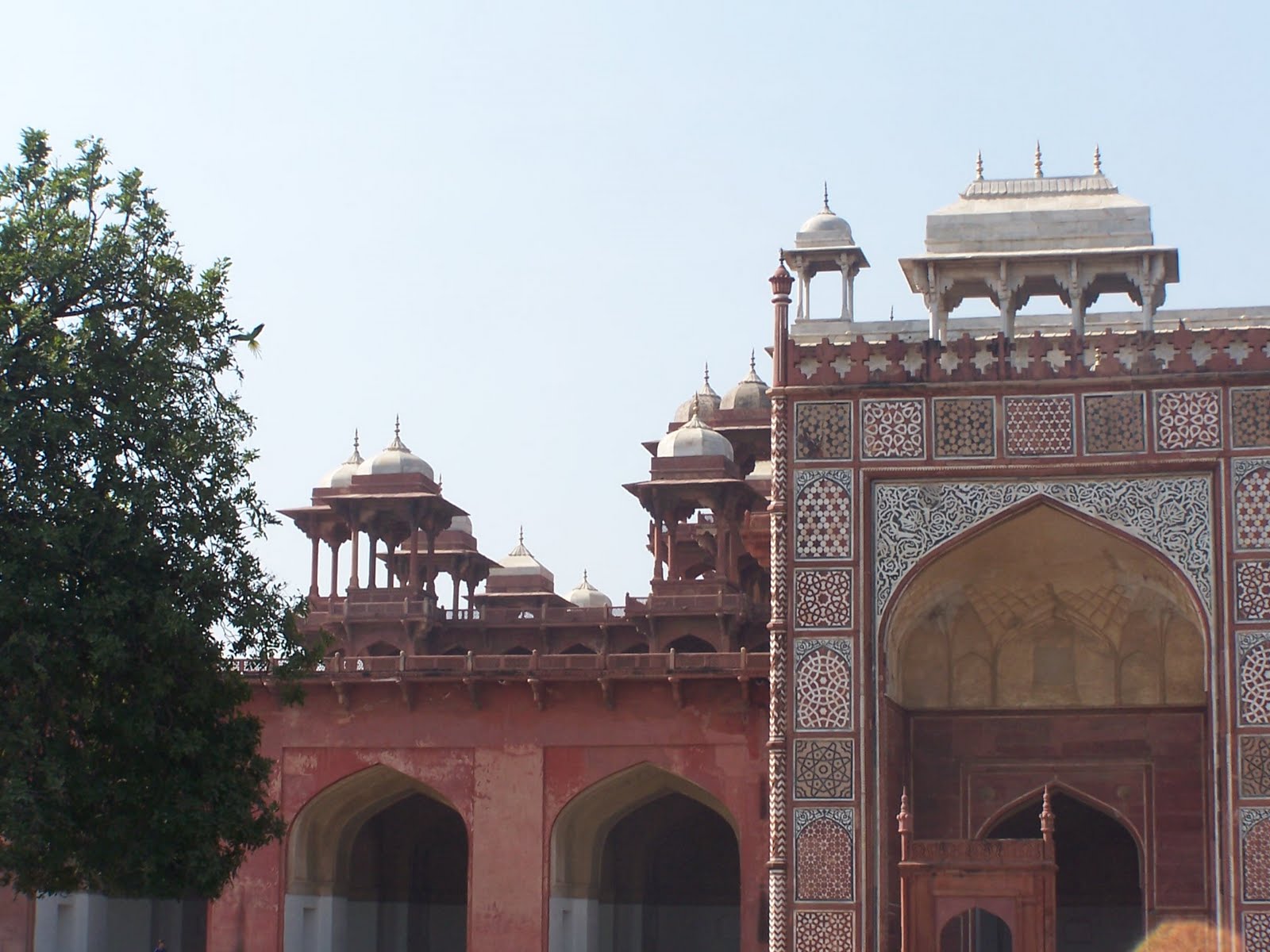 Famous Temples & Landmarks: Agra