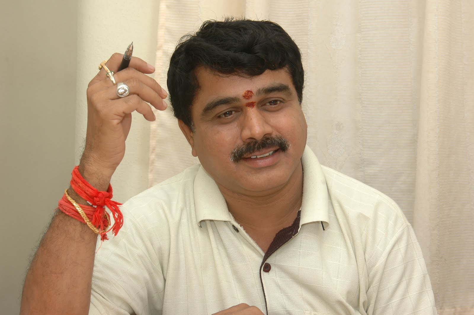Nagabala Suresh Kumar: Suresh Kumar Close..... Photos....