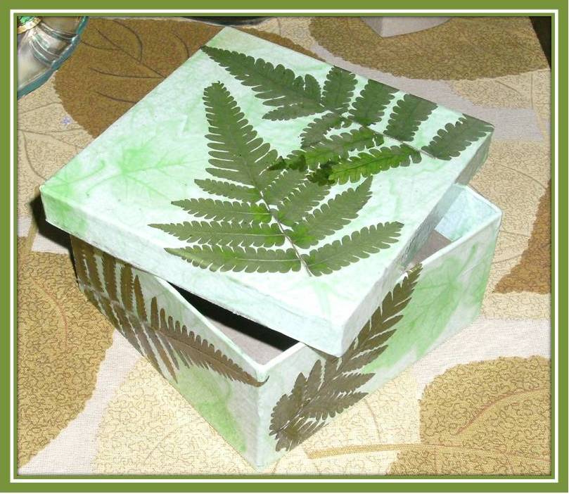 YanniCreations: Fern Botanical Leaf Box - Classic Decoupage