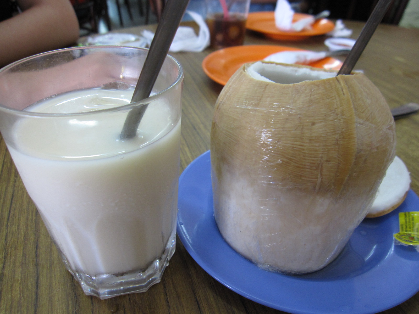 thule food quest: East Coast Trip Day 4 - Awana Kijal & Tong Juan @ Kemaman