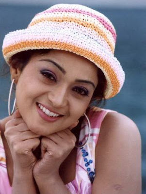 Glamorous Actress..: Rathi's Beautiful Stills