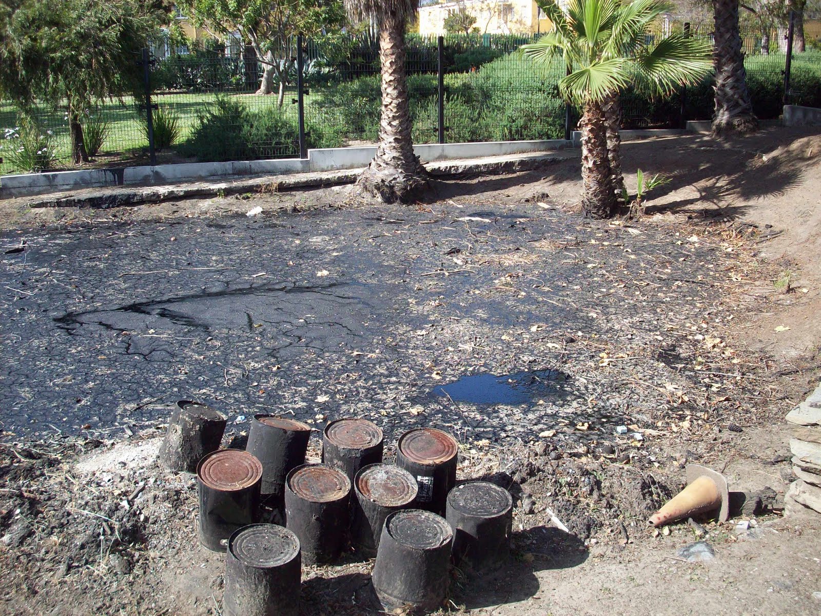 BUMMER-FREE ZONE: LA BREA MEANS TAR IN SPANISH