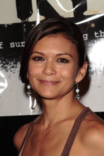 avan jogia wallpaper miley cyrus ashley tisdale mini skirt how to ma ...